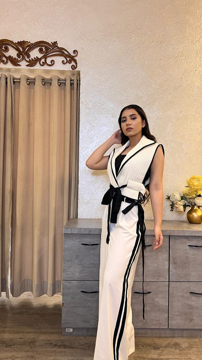 Buy Designer Monochrome Frost for Women Online at Sainygarg.com– Sainy Garg